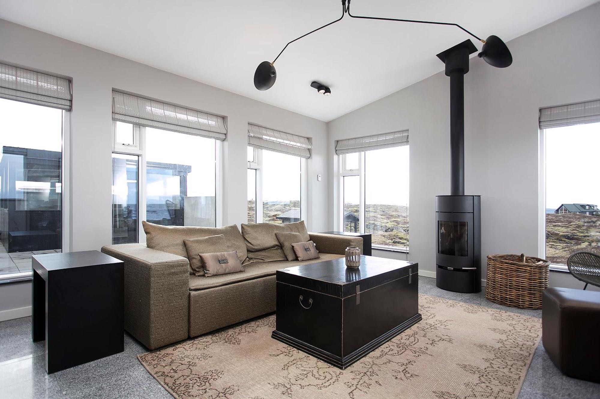 Hvassahraun Cabin vid havet | De bästa priserna 2026 | Guide to Iceland