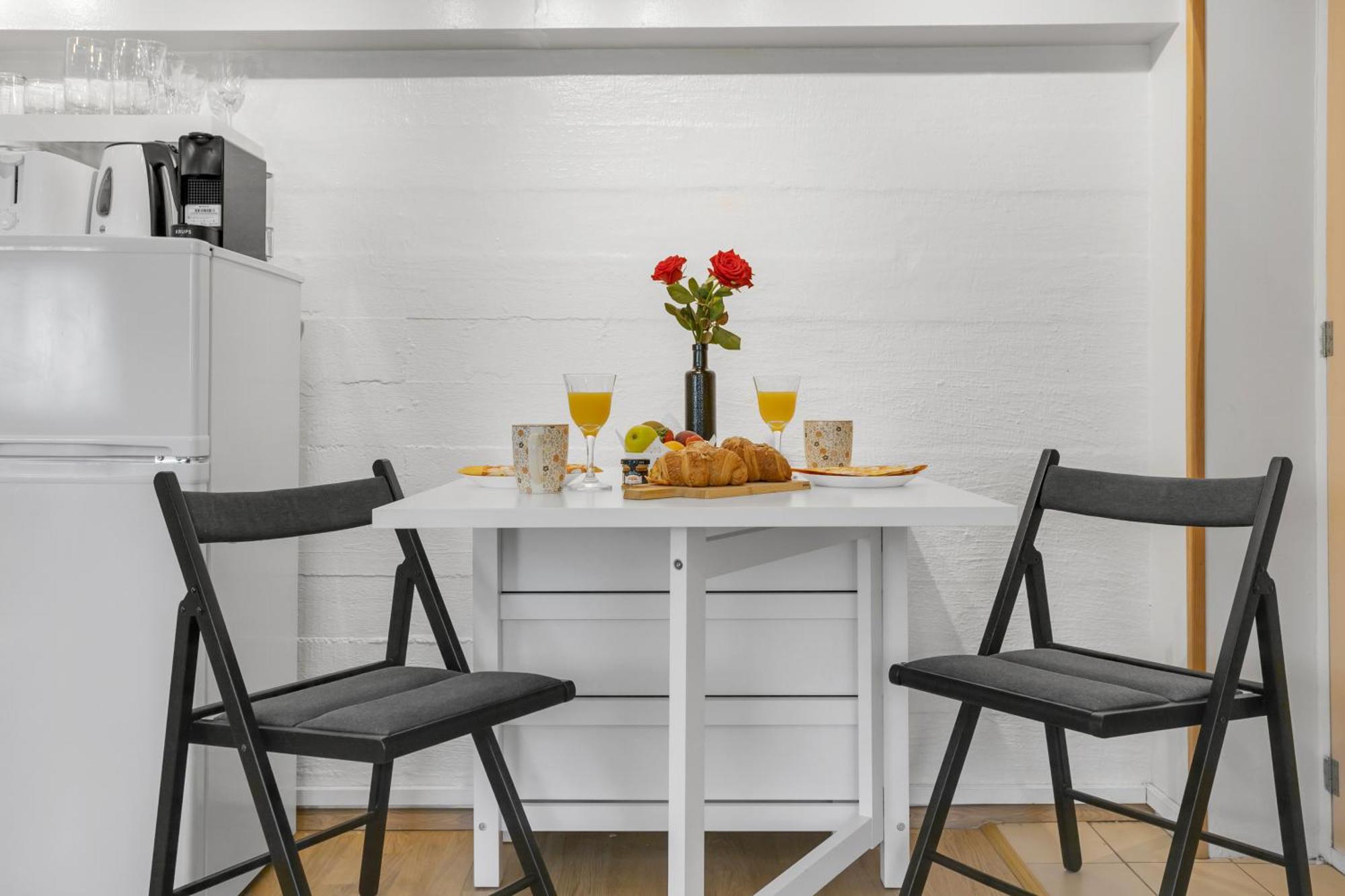 Lara Studio i Laugardalur-dalen, Reykjavik Central Park och Boende | De ...